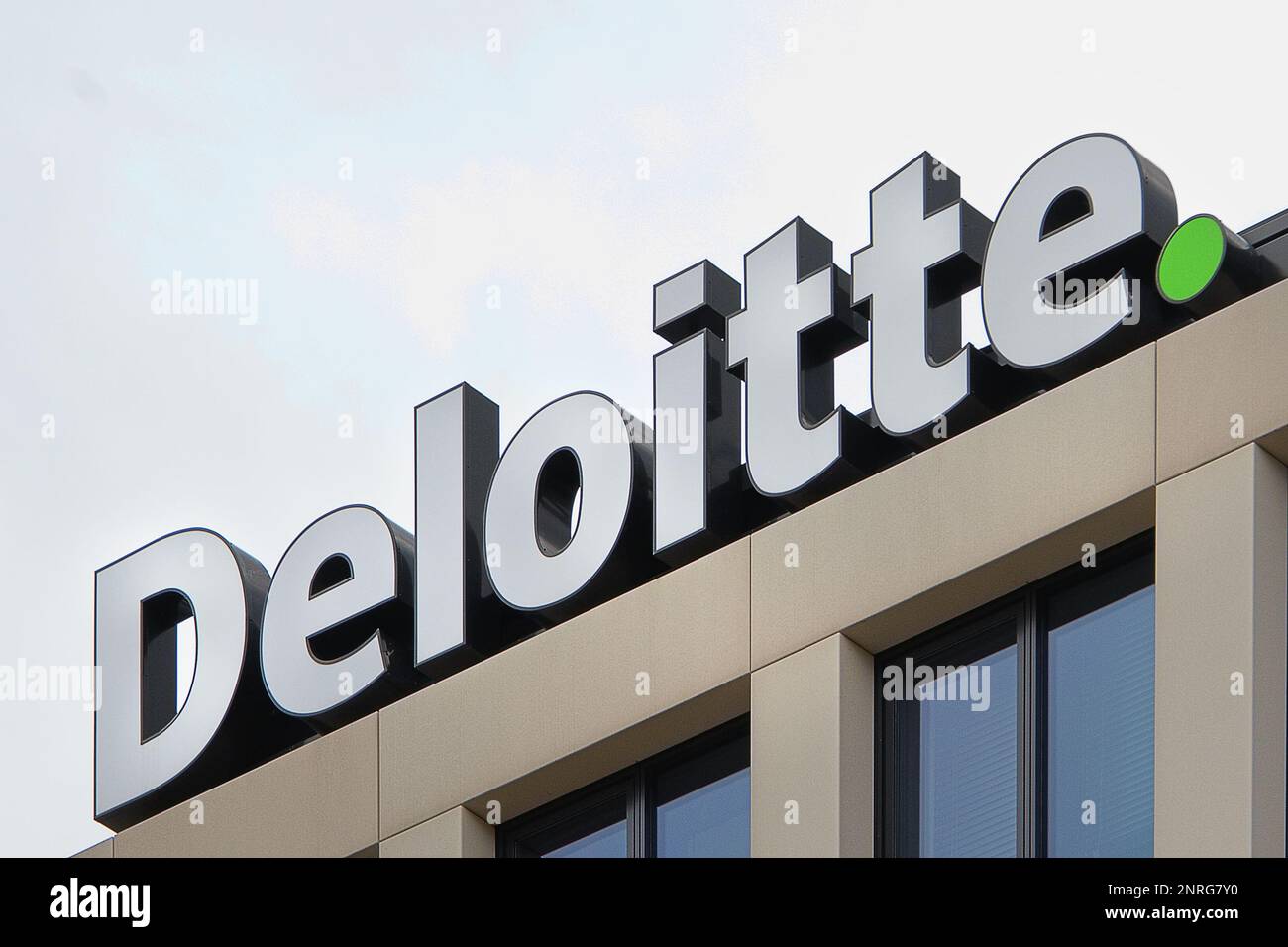 Deloitte headquarters hi-res stock photography and images - Alamy