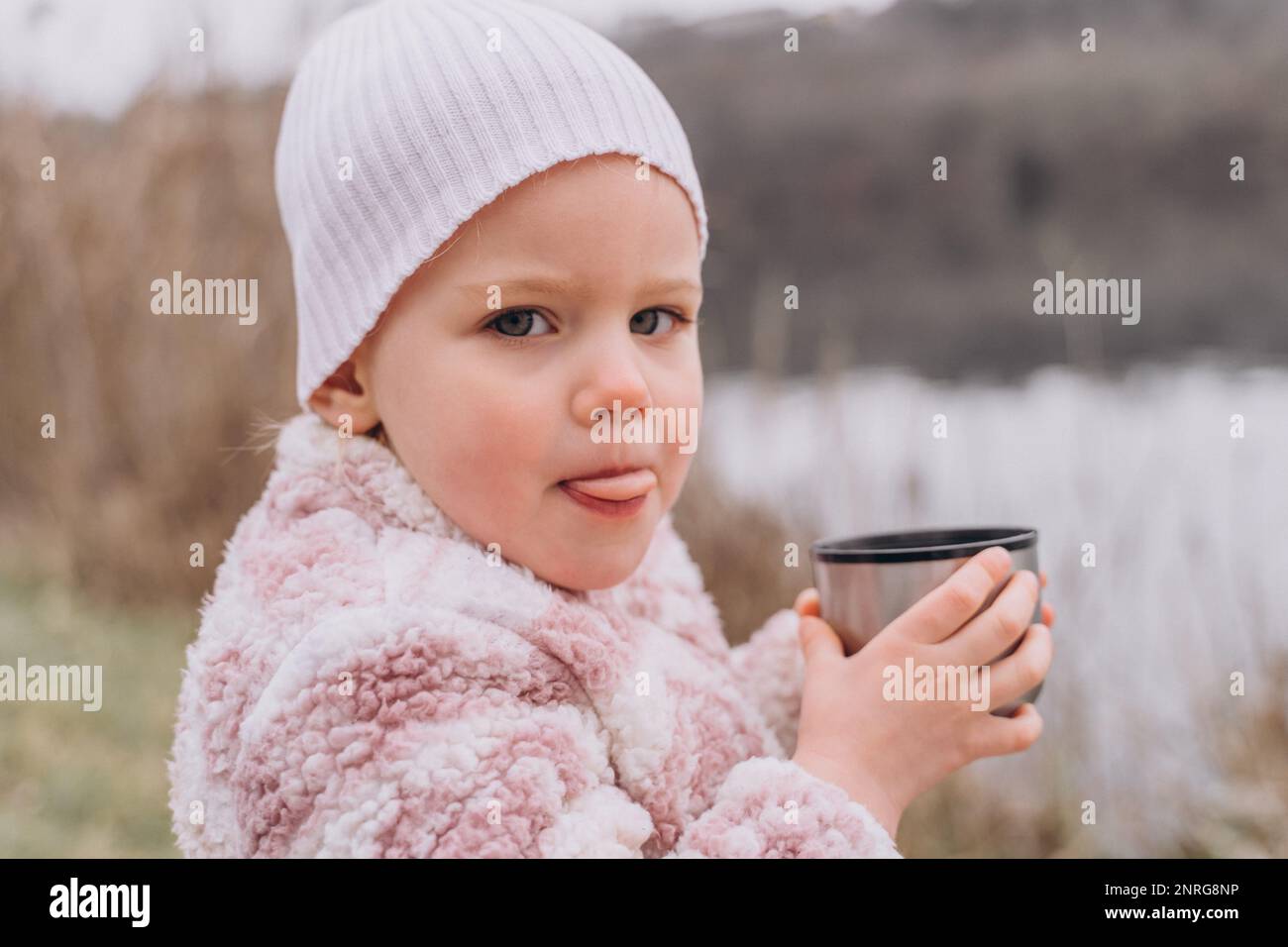 Close up girl tea hi-res stock photography and images - Alamy