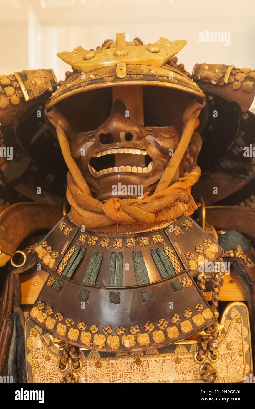 Exhibit of japanese warrior helmet and armour hi-res stock photography ...