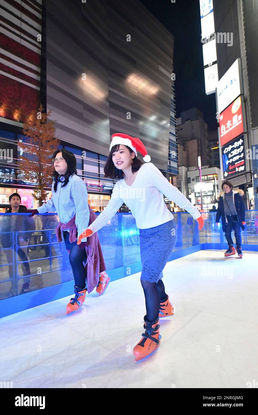 "Kabukicho X'mas skate rink" opens at Shinjuku Kabukicho Cine City ...
