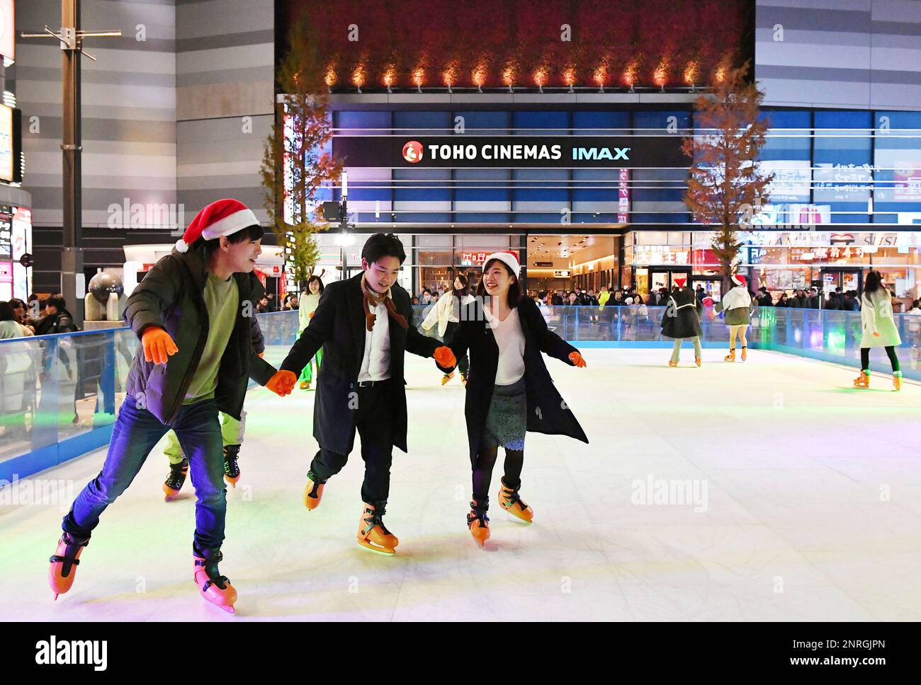 "Kabukicho X'mas skate rink" opens at Shinjuku Kabukicho Cine City ...