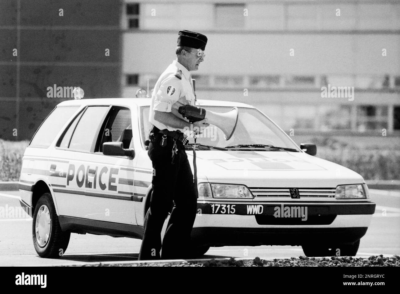 Archives 90ies: WWII aerial bomb disposal, Bron, France, 1990 Stock ...