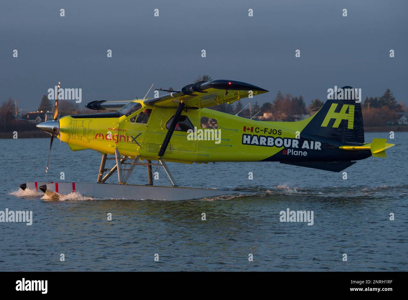 The world's first electric commercial aircraft owned and operated by ...