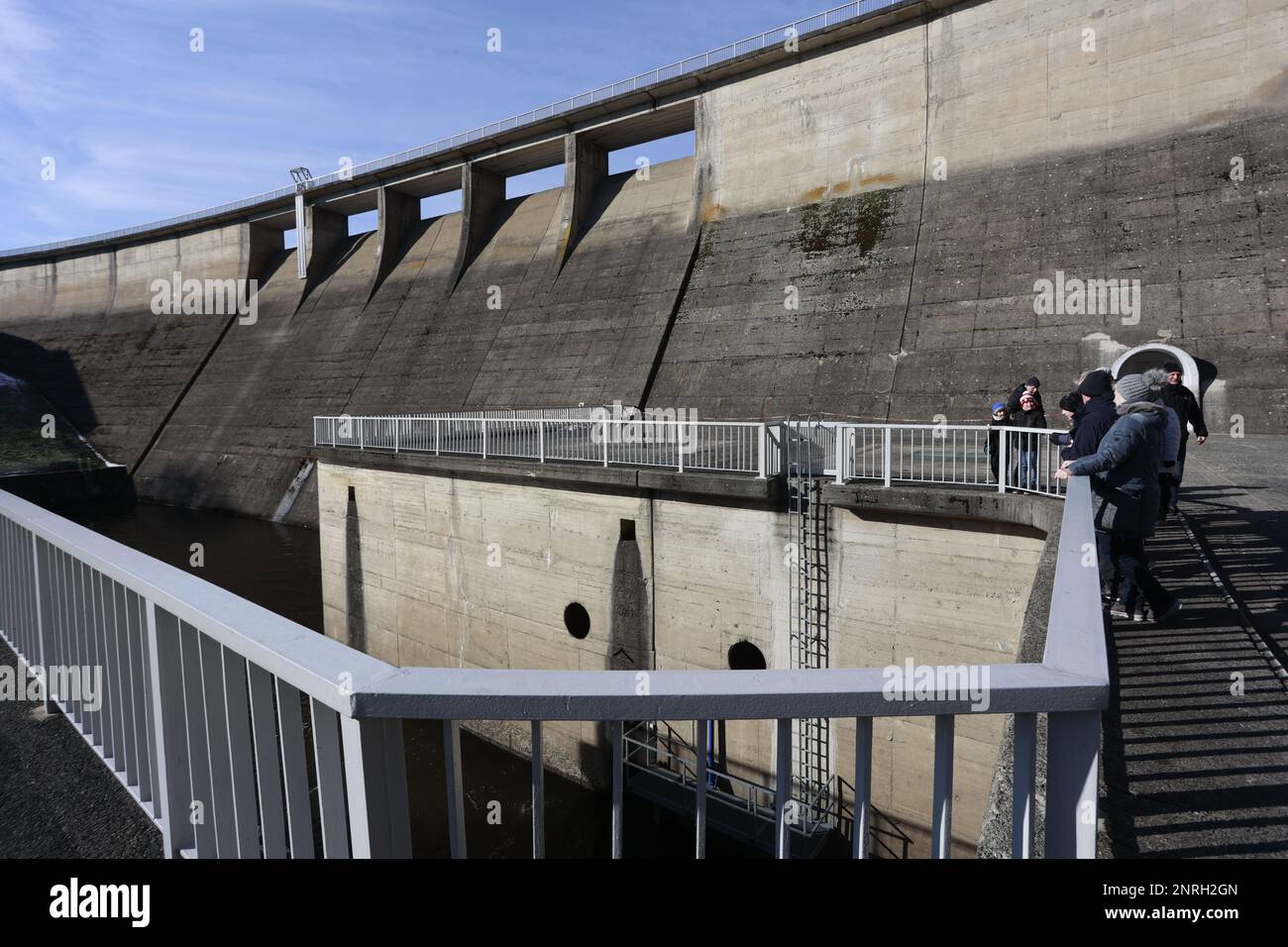 09 February 2023, Saxony-Anhalt, Wendefurth: Visitors stand in front of ...