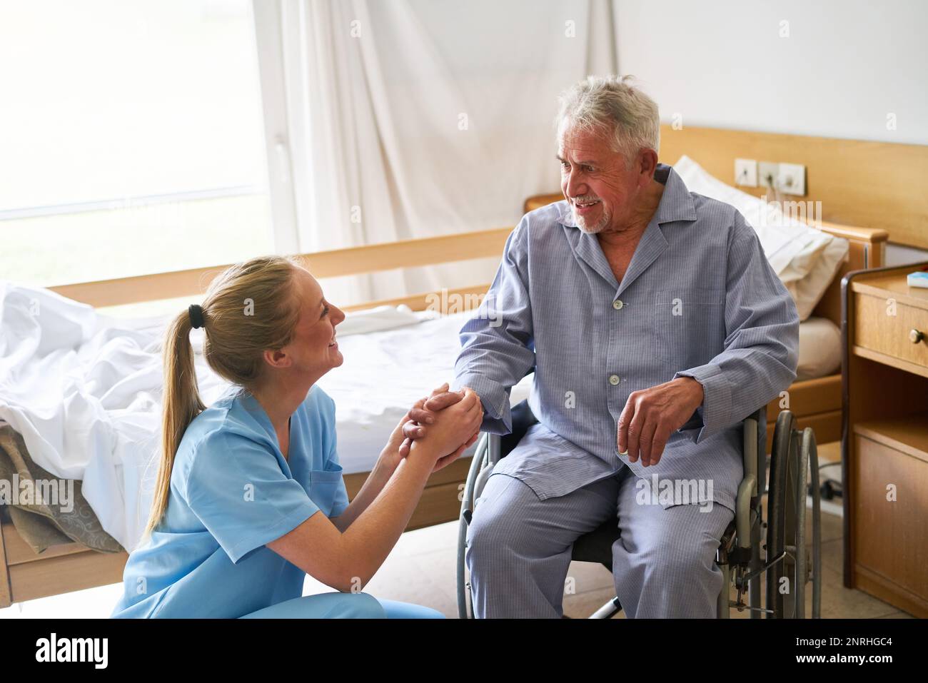 Patient hospital senior hand hi-res stock photography and images - Alamy