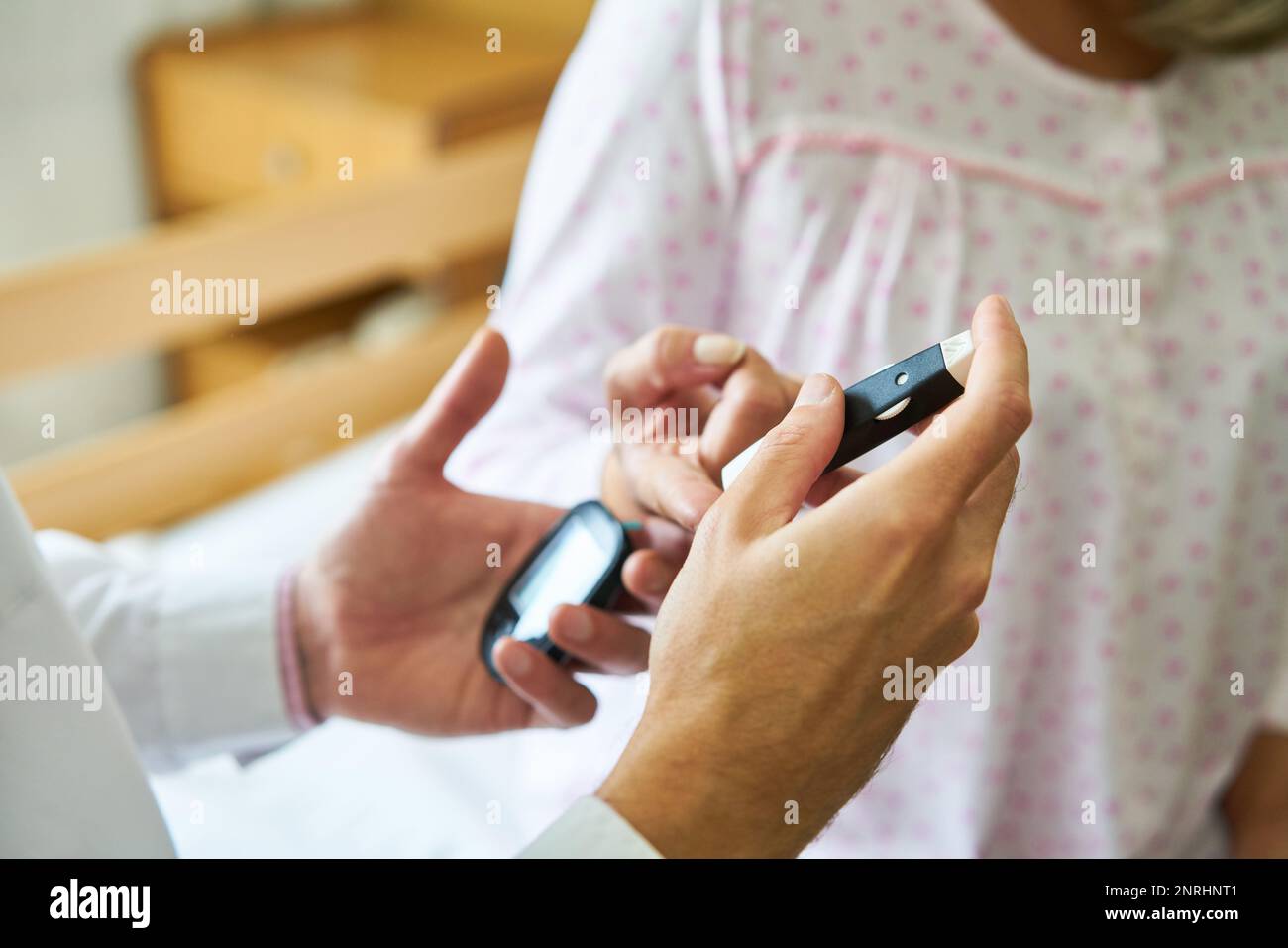 Nurse checking patient hi-res stock photography and images - Alamy