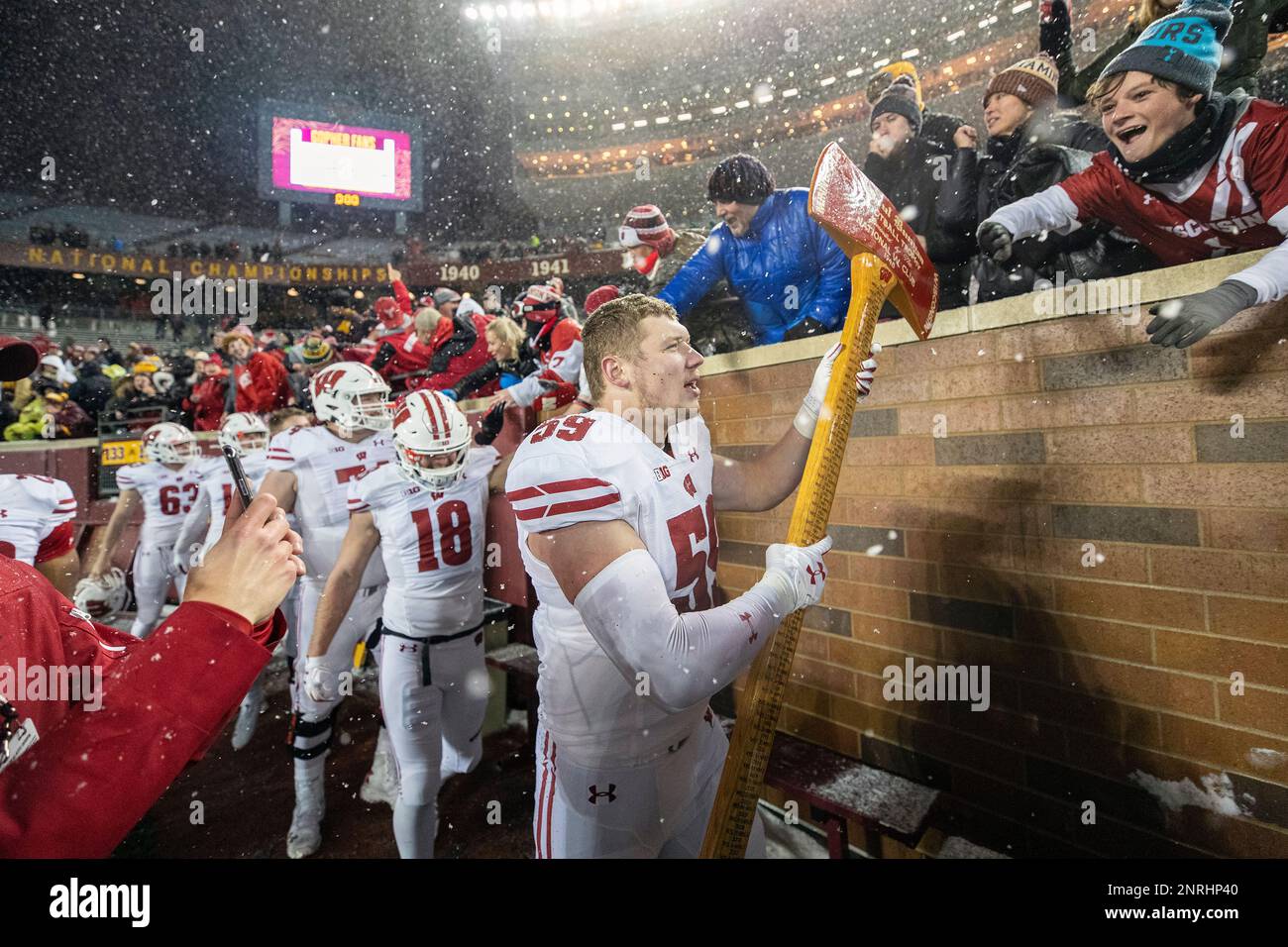 Wisconsin Badgers senior Tyler Johnson (59) celebrates with the Paul ...