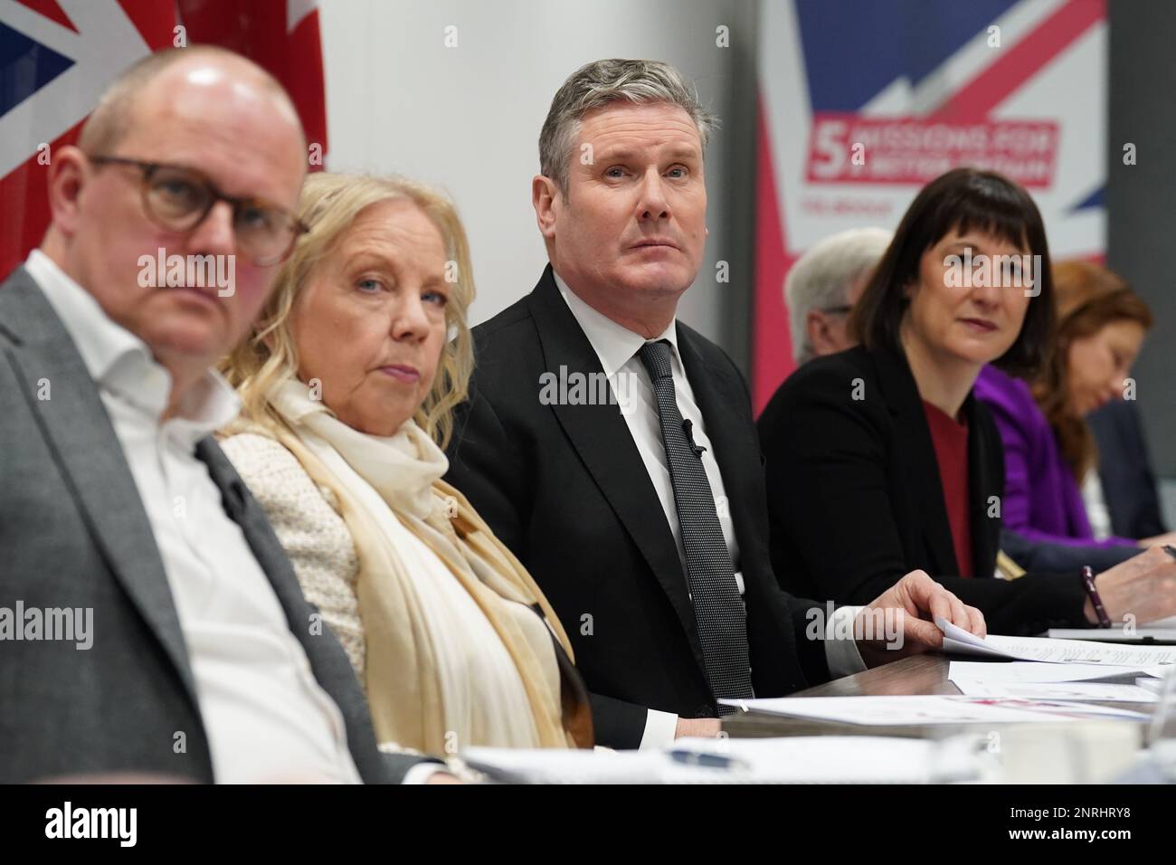 Deborah meaden paul hi-res stock photography and images - Alamy