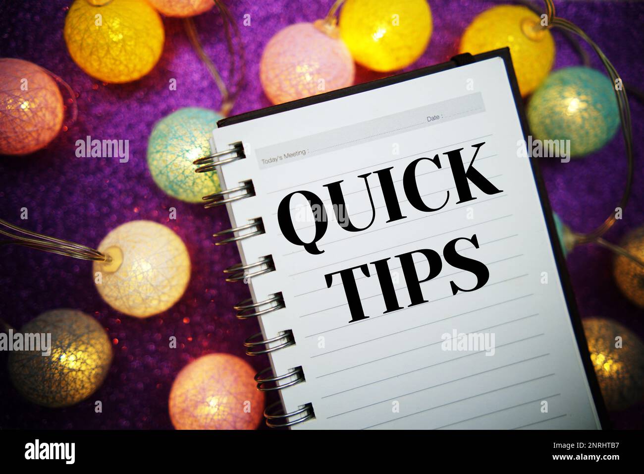 Quick Tips text message on notepad background Stock Photo - Alamy