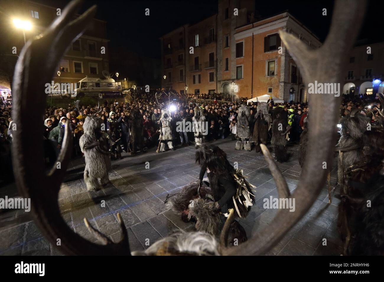 Masques zoomorphes du carnaval europeen hi-res stock photography and ...