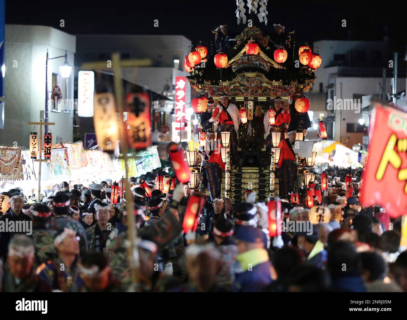 Chichibu Festival's Yataijyoji floats go through the street of Chichibu ...