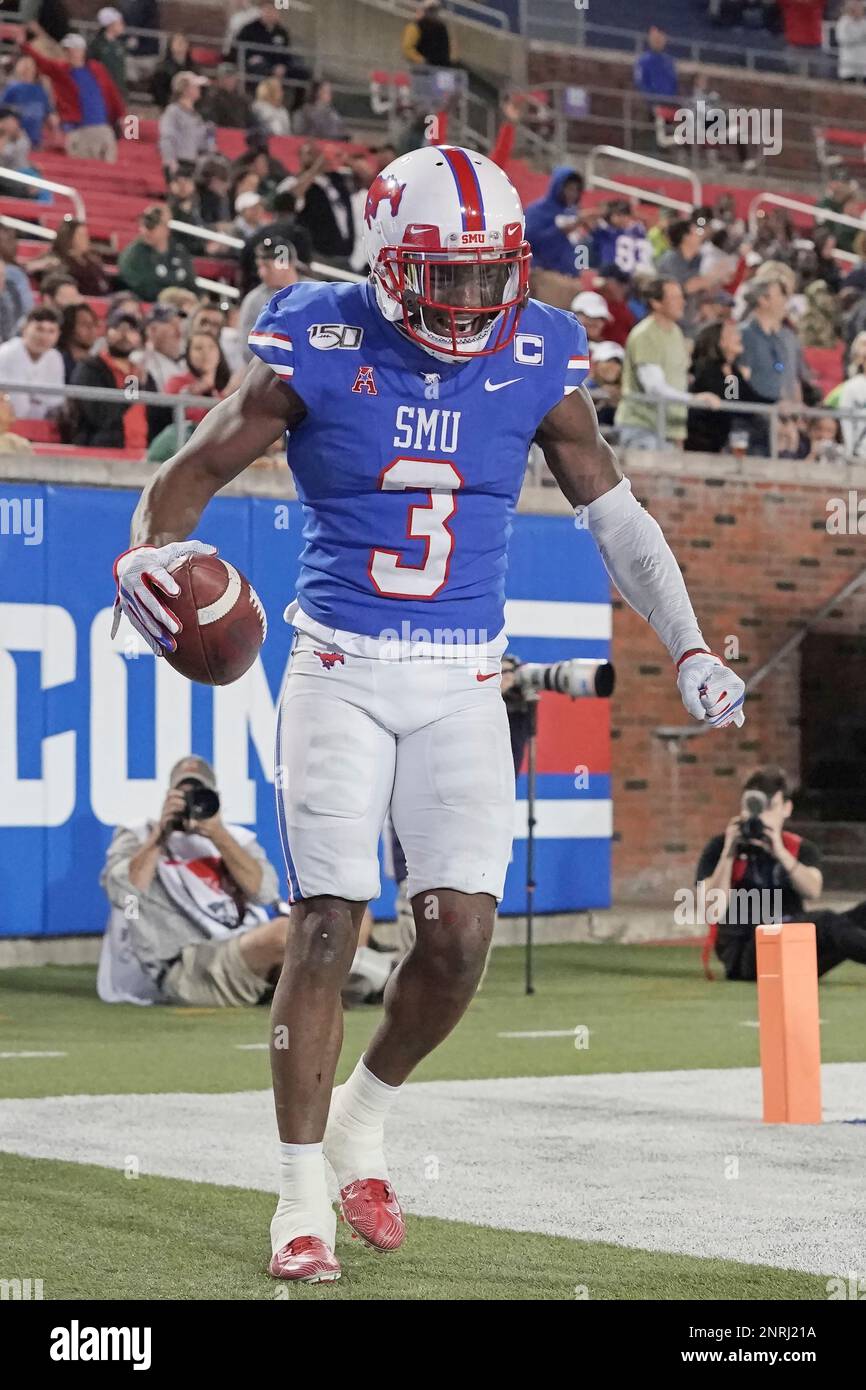 SMU Mustangs receiver James Proche (3) celebrates his touchdown against ...