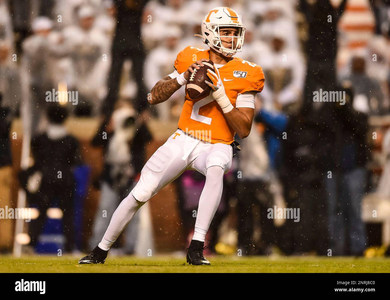 KNOXVILLE, TN - NOVEMBER 30: Tennessee Volunteers quarterback Jarrett ...