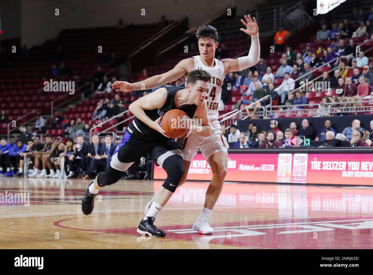 CHESTNUT HILL, MA - NOVEMBER 27: Saint Louis Billikens guard Gibson ...