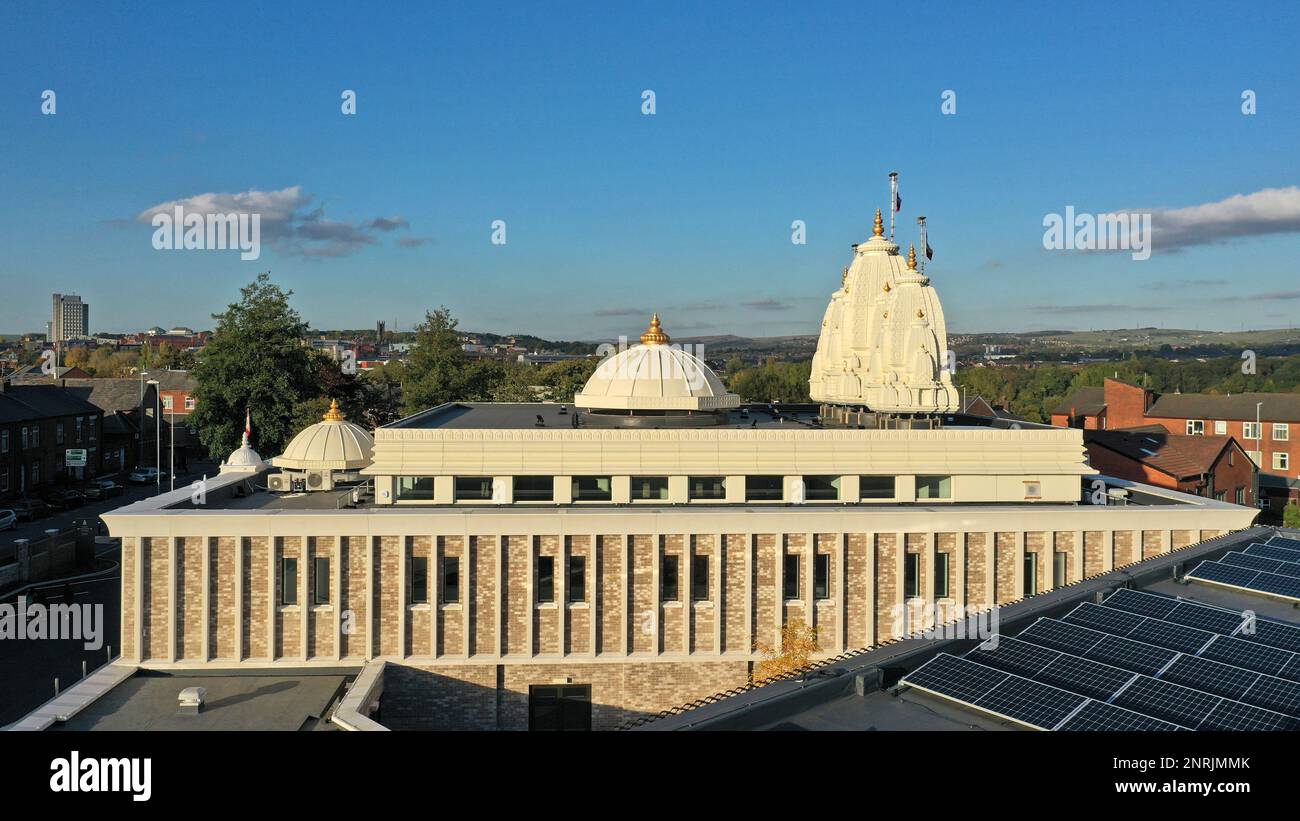 Elevated view of facade and roof. Shree Swaminarayan Mandir, Oldham ...