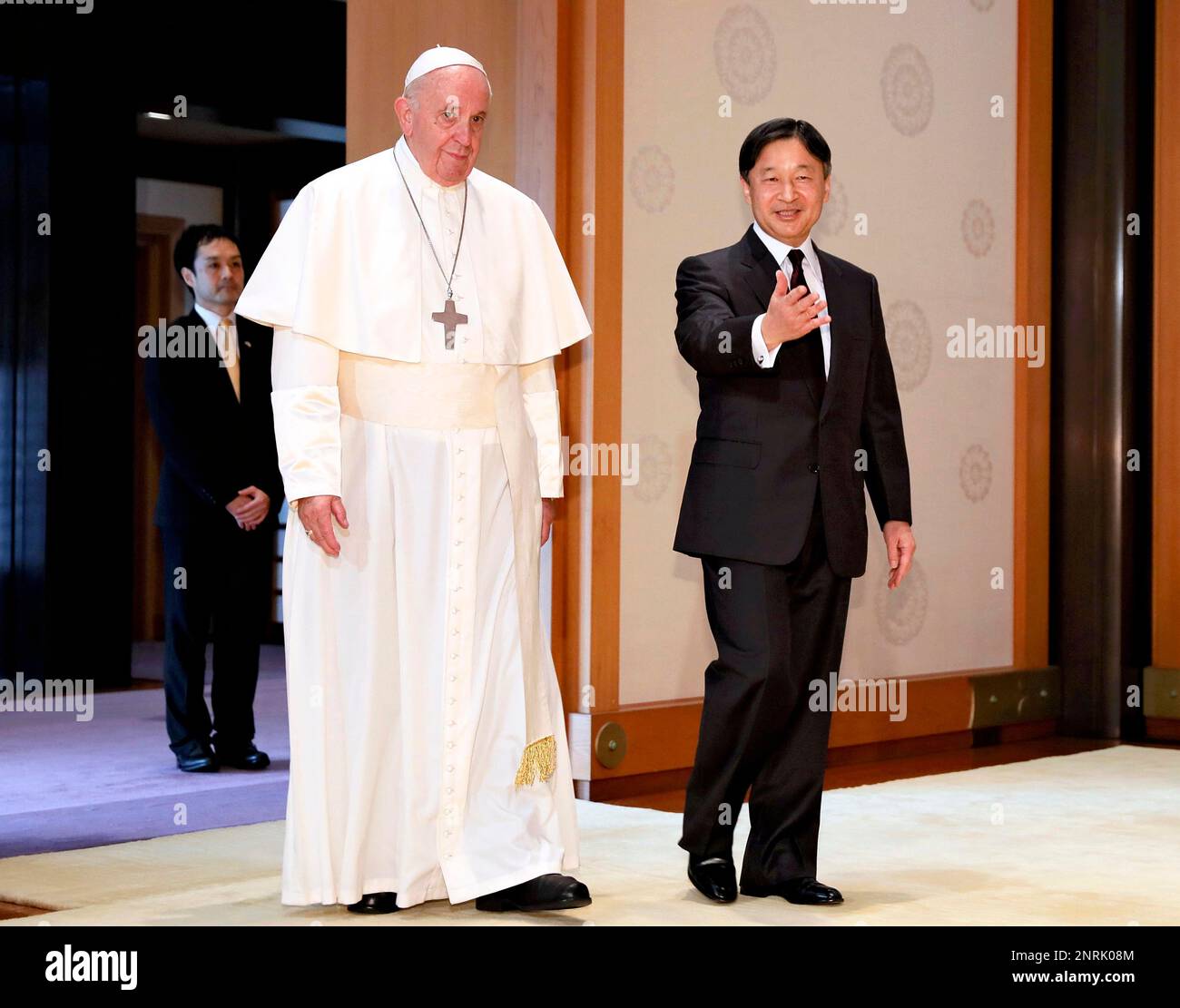 Pope Francis meets Japan's Emperor Naruhito at Imperial Palace in Tokyo ...