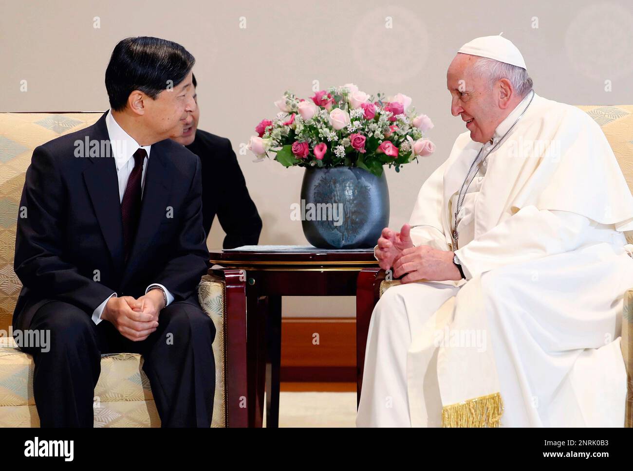 Pope Francis meets Japan's Emperor Naruhito at Imperial Palace in Tokyo ...