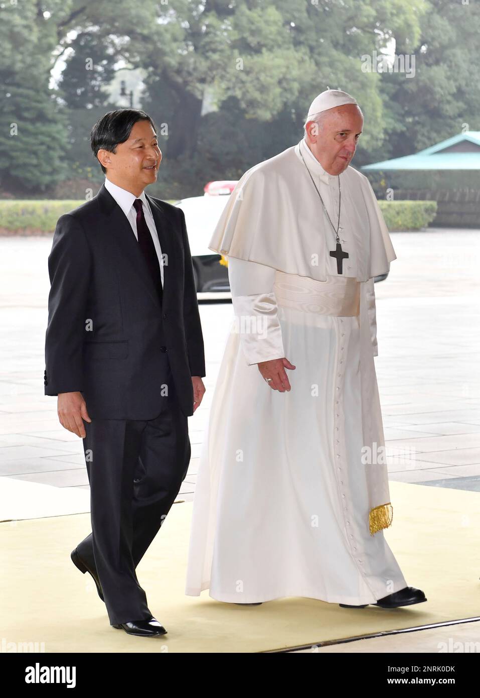 Pope Francis meets Japan's Emperor Naruhito at Imperial Palace in Tokyo ...