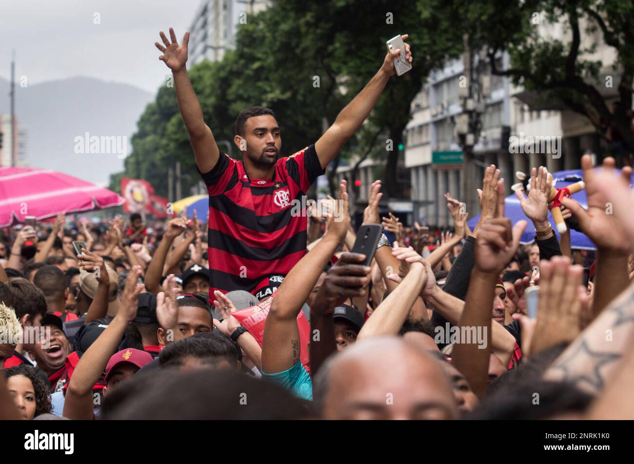 RJ - Rio de Janeiro - 11/24/2019 - Flamengo Parade - Fans fans for the ...