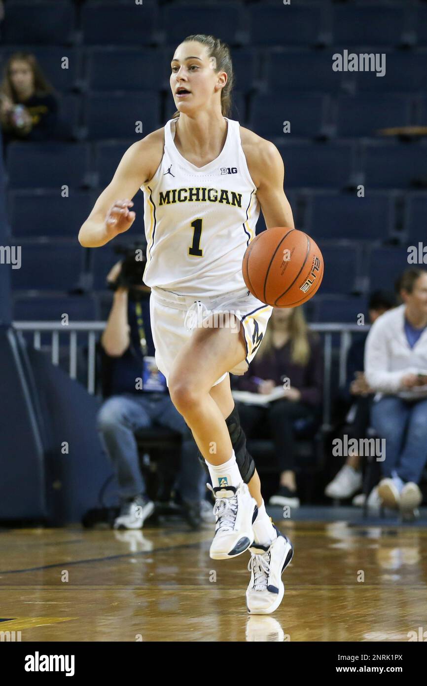 ANN ARBOR, MI - NOVEMBER 23: Michigan Wolverines guard Amy Dilk (1 ...