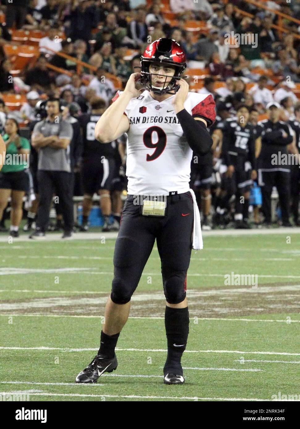 November 23, 2019 -San Diego State Aztecs quarterback Ryan Agnew #9 ...