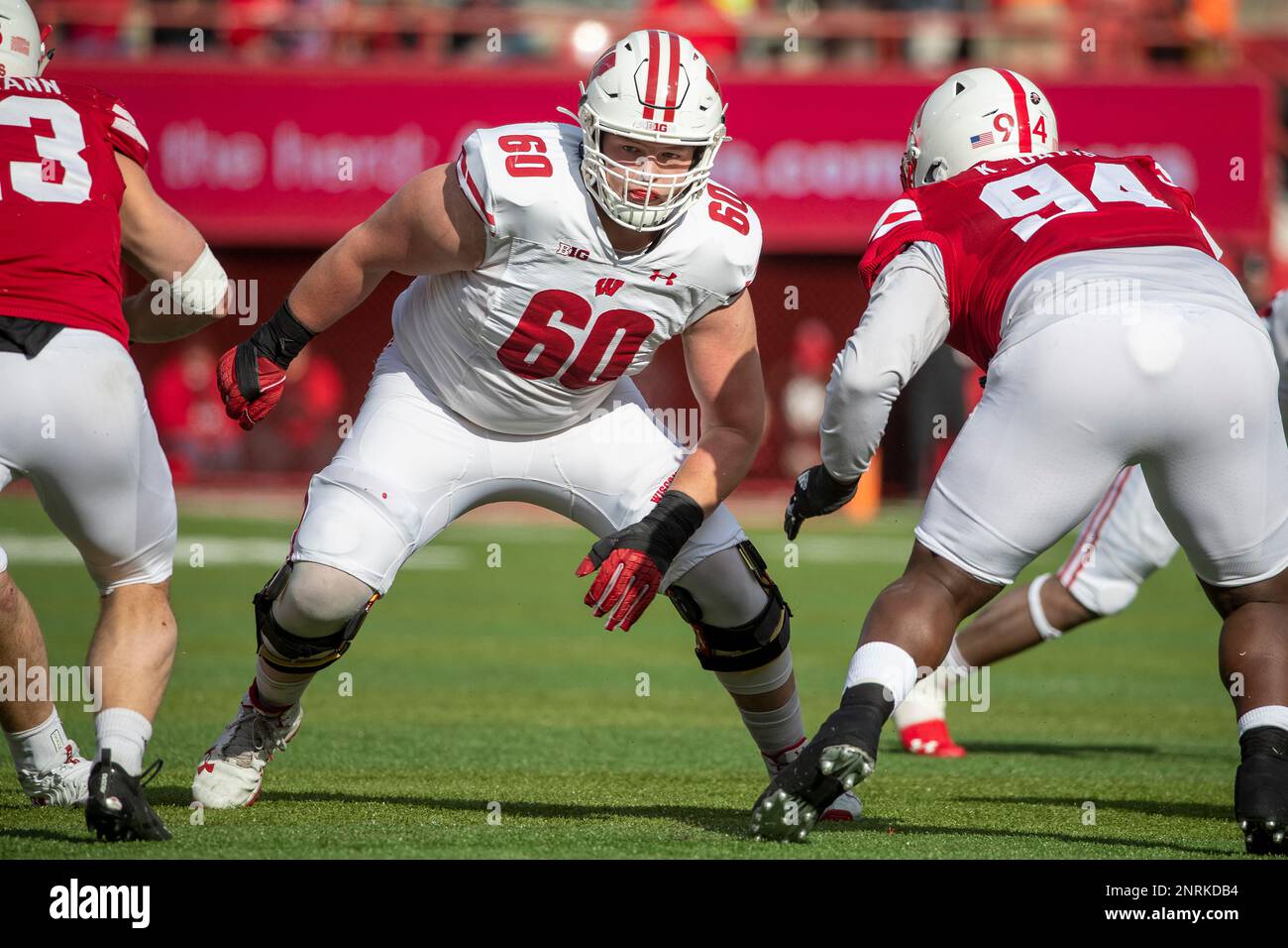 Wisconsin Badgers offensive lineman Logan Bruss (60) during an NCAA Big ...