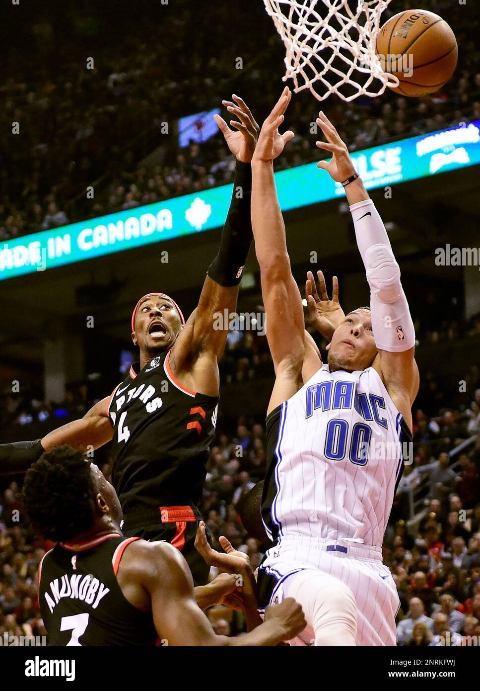 Orlando Magic forward Aaron Gordon (00) makes the block on Toronto ...