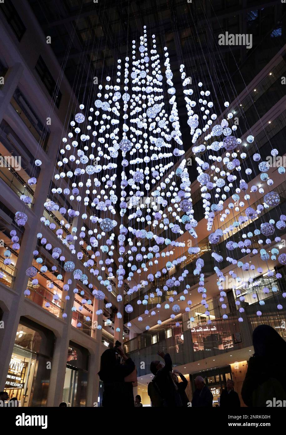 A Christmas tree with more than 1000 Japanese traditional handicraft ...