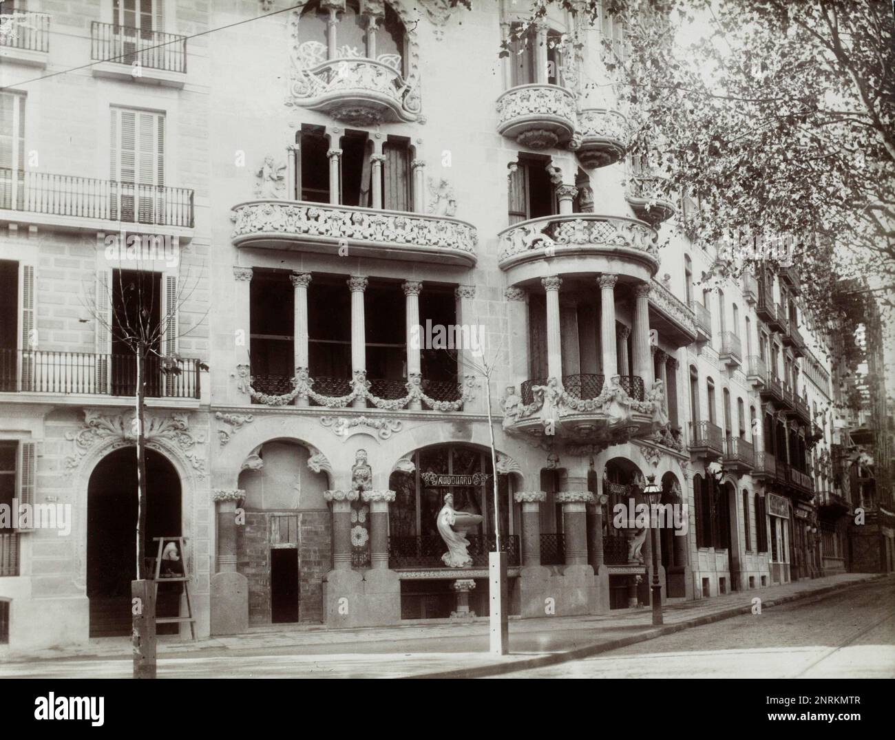 FACHADA DE LA CASA LLEO MORERA (PASEO DE GRACIA 35), DEL ARQUITECTO ...