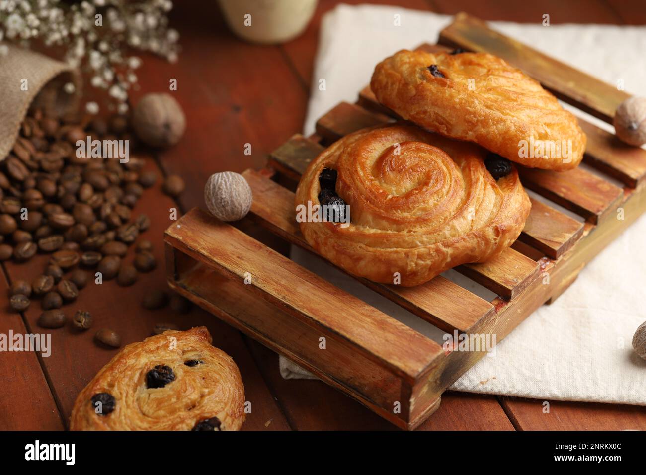 baked rolls over wood textures Stock Photo - Alamy