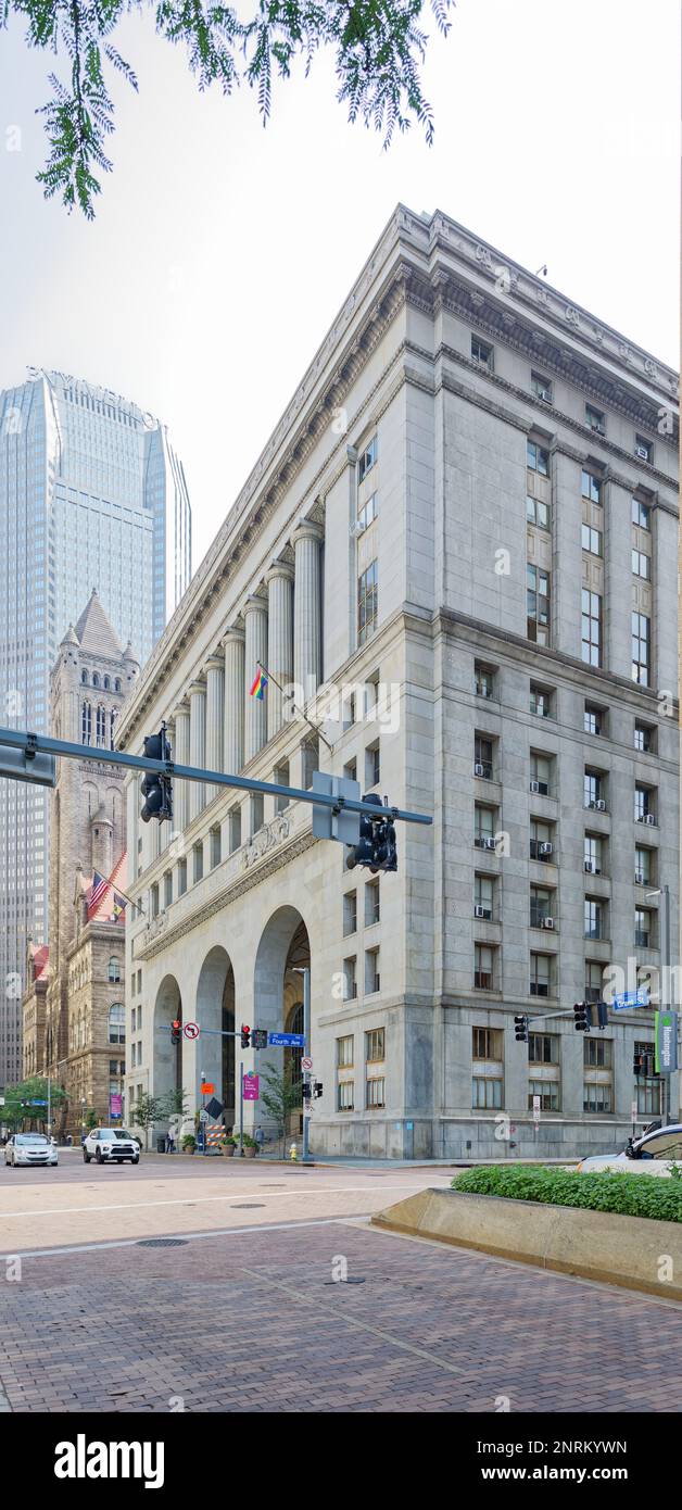 Pittsburgh Downtown: Beaux Arts style seat of government, the landmark ...