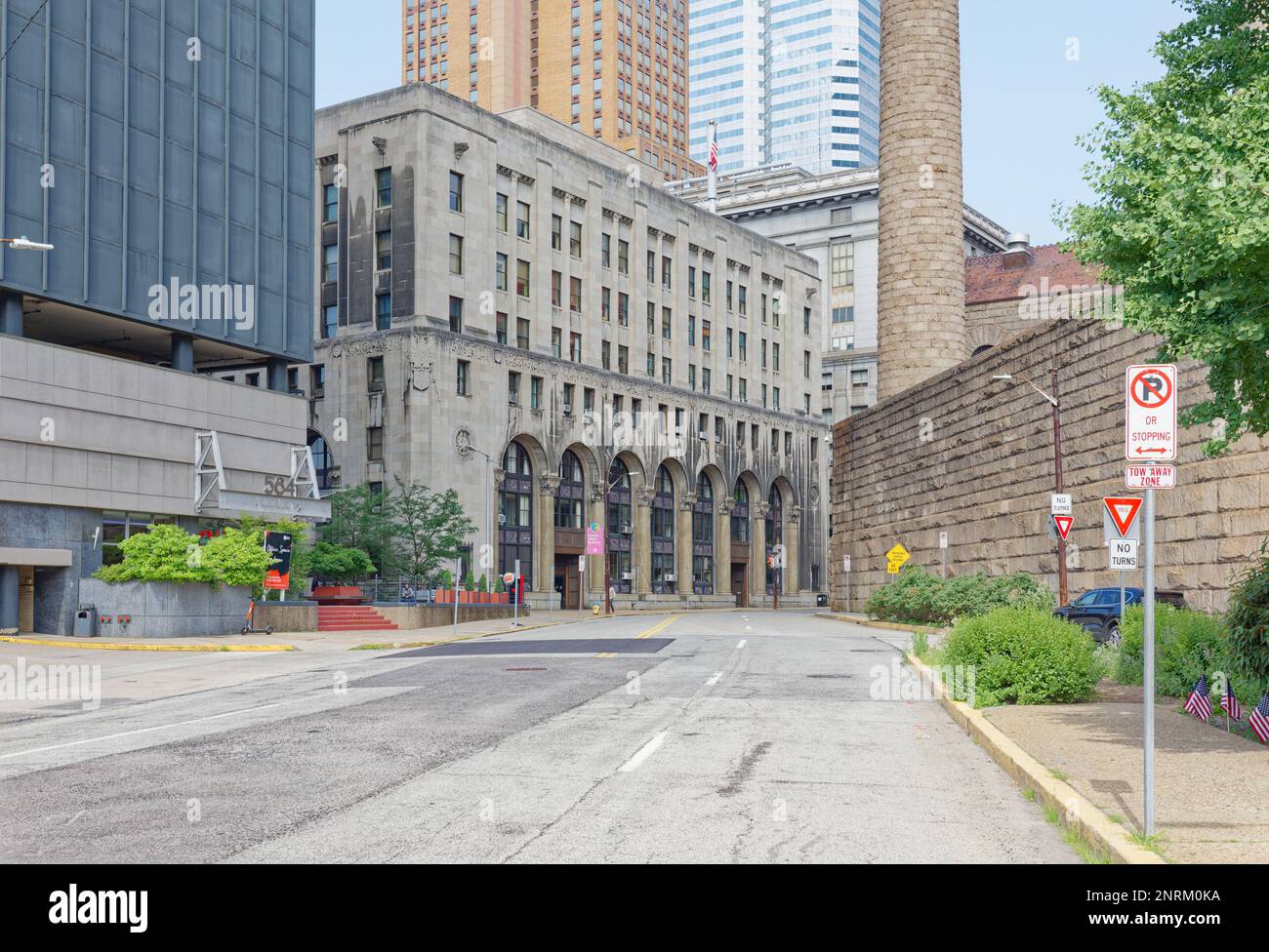 Pittsburgh Downtown: The County Office Building is notable for two ...