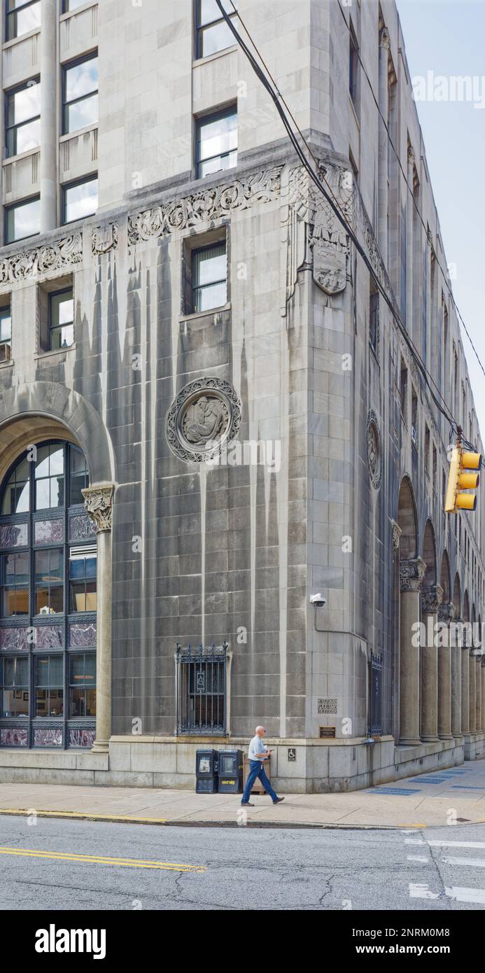 Pittsburgh Downtown: The County Office Building is notable for two ...