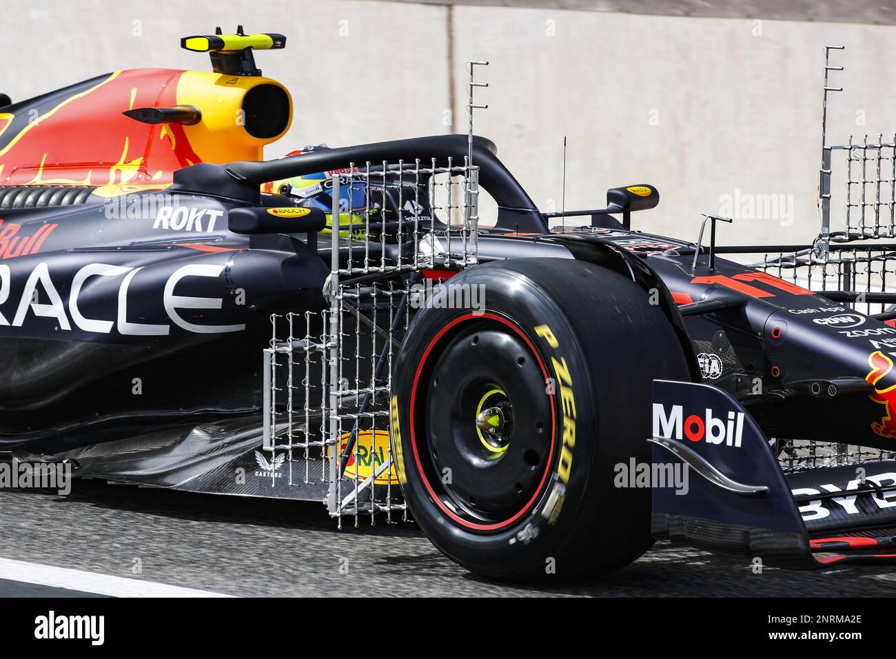 11 PEREZ Sergio (mex), Red Bull Racing RB19, action aerodynamic sensors ...