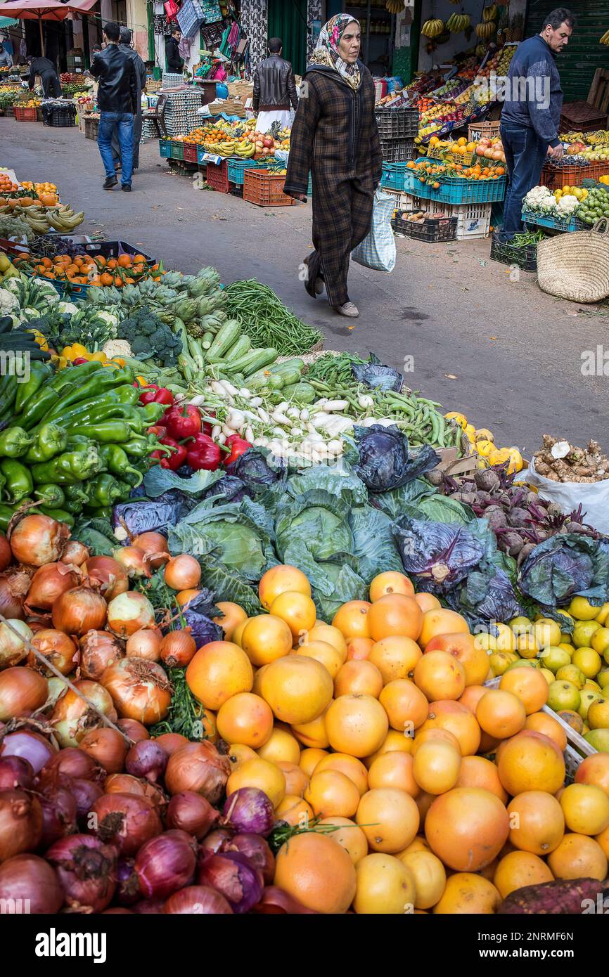 Street market, medina, Tetouan, UNESCO World Heritage Site, Morocco ...