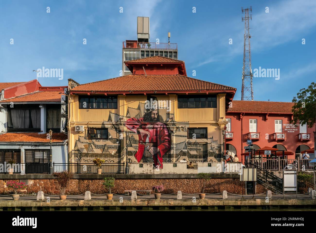 Beautiful frontal view of murals facade along the Malacca River ...