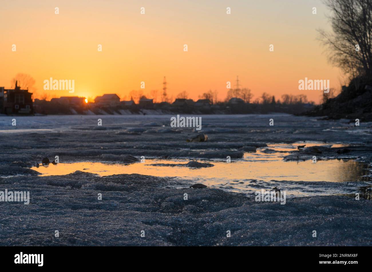 Ice and snow and garbage hi-res stock photography and images - Alamy