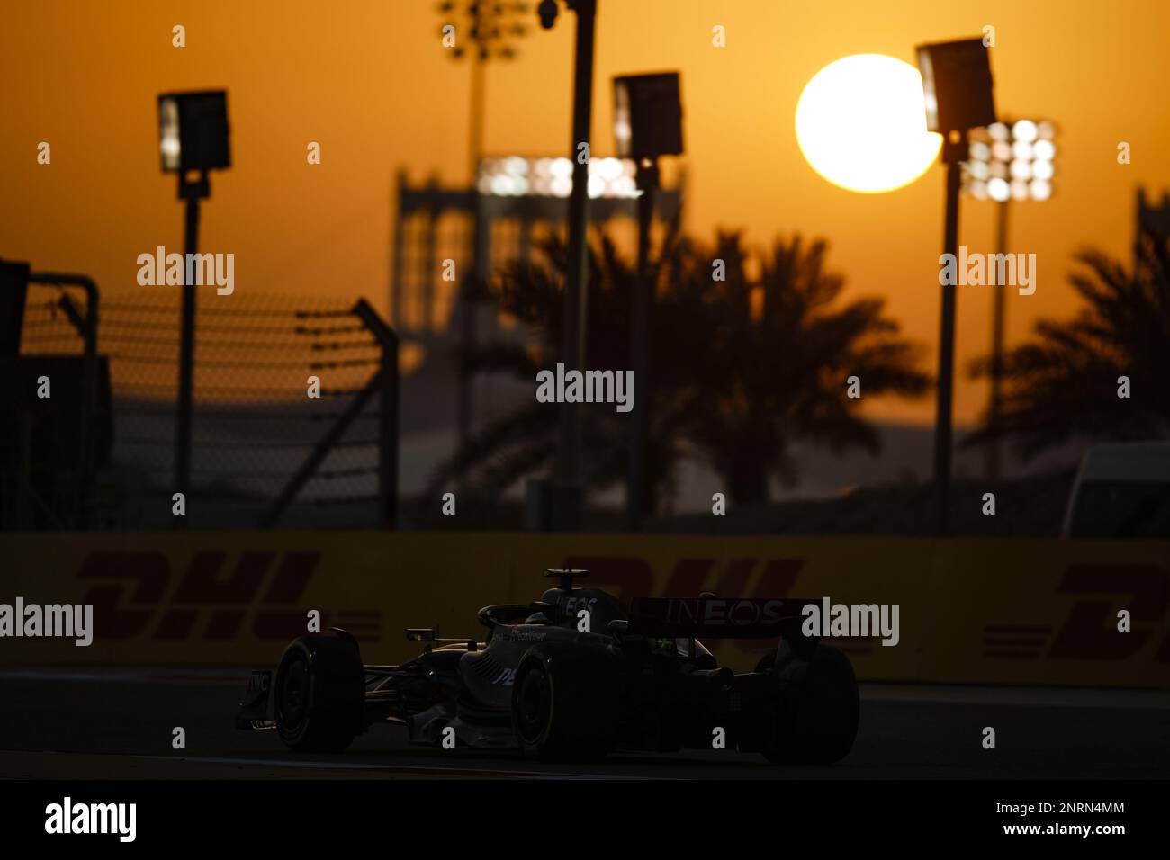 44 HAMILTON Lewis (gbr), Mercedes AMG F1 Team W14, action sunset during ...