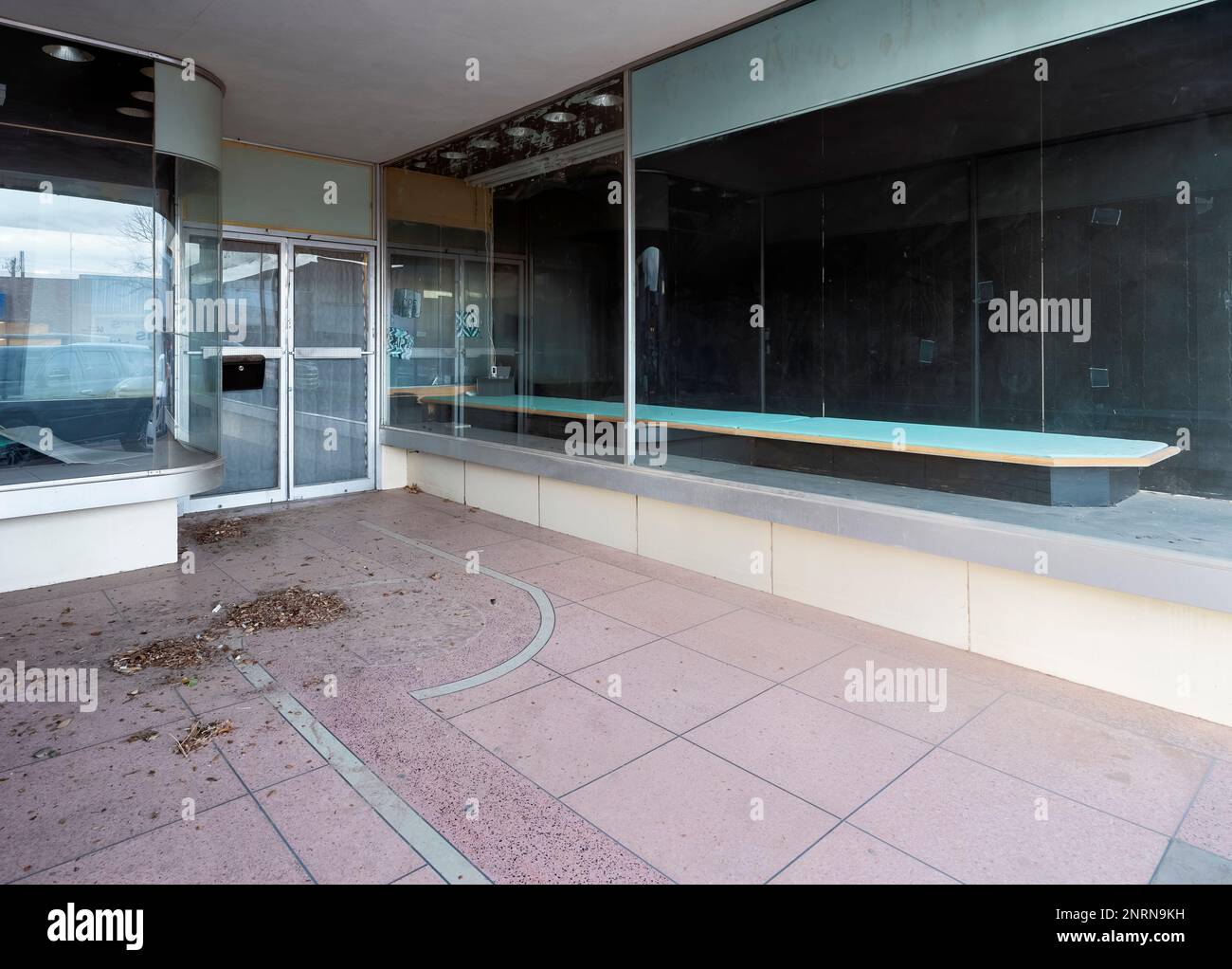 Display windows of an abandoned store in downtown Hobbs, New Mexico ...