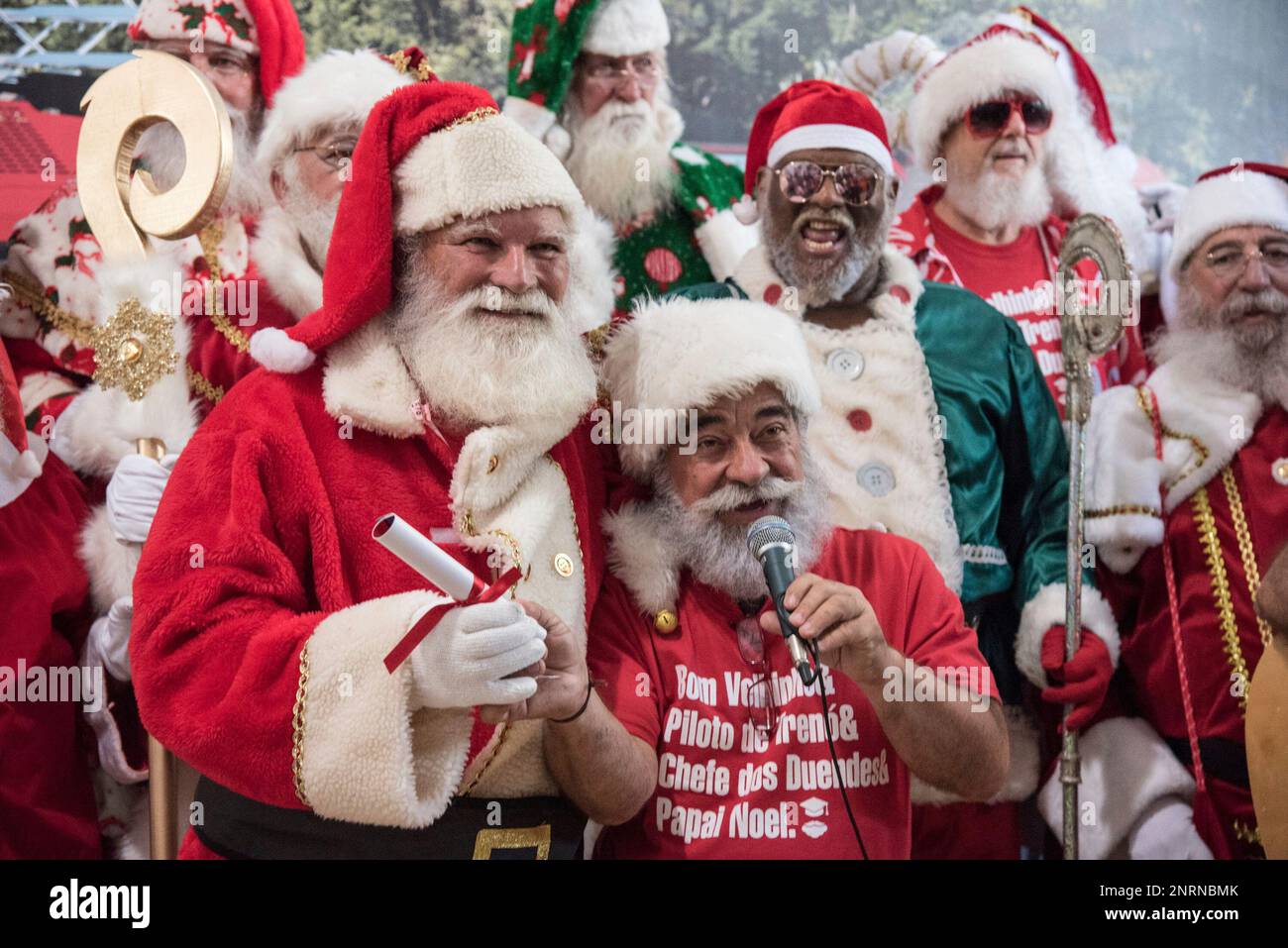RJ - Rio de Janeiro - 05/11/2019 - Graduation of the Santa Clauses Rio ...