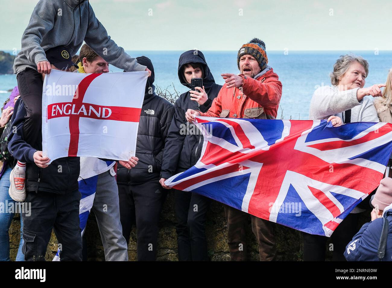 Protesters yelling in anger hi-res stock photography and images - Alamy