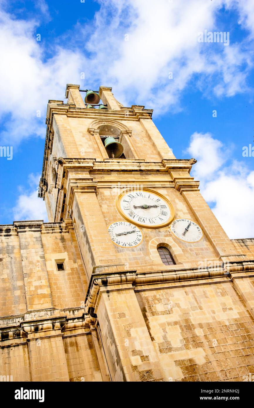 Cathedral clocks hi-res stock photography and images - Alamy