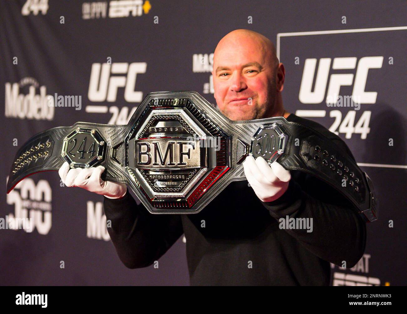 New York, NY, USA, 11/01/2019 - UFC 244 - Weighing - Dana White, UFC ...