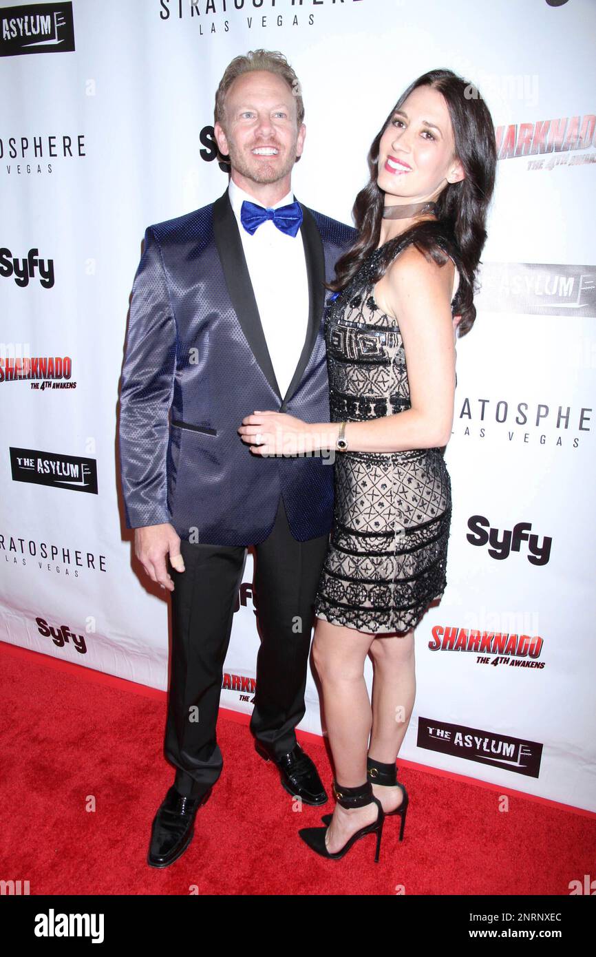 Photo by: Raoul Gatchalian/STAR MAX/IPx 2019 11/1/19 Ian Ziering and ...