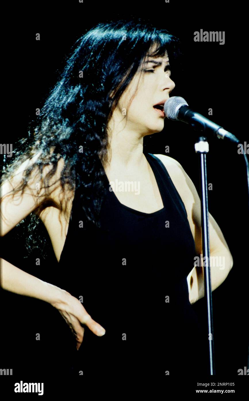Archives 90ies: Canadian singer Carole Laure performs in Lyon, France ...