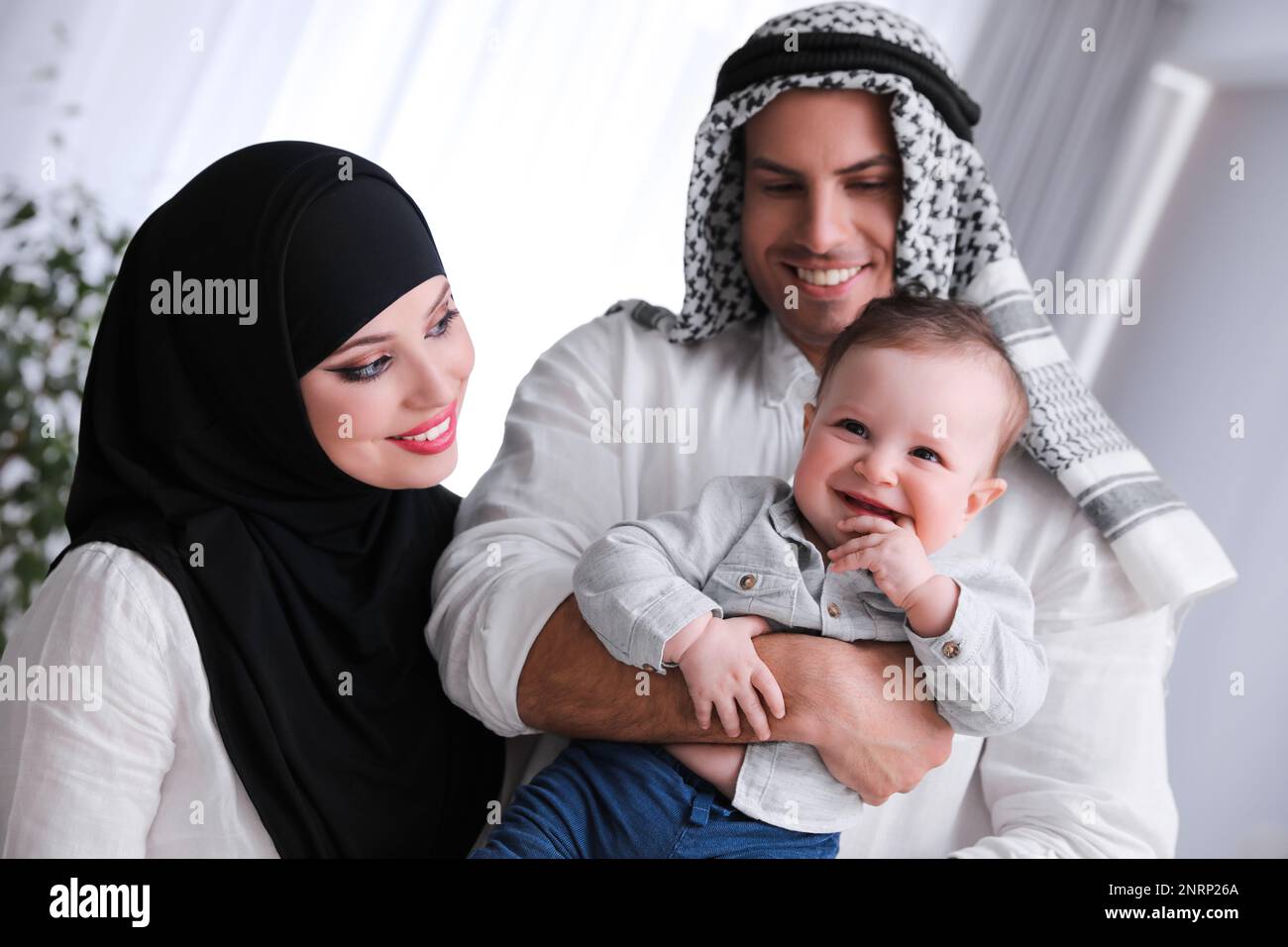 Happy muslim family fun hi-res stock photography and images - Alamy
