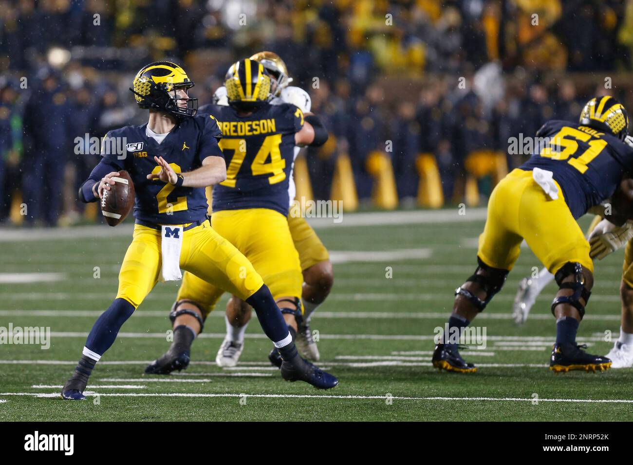 ANN ARBOR, MI - OCTOBER 26: Michigan Wolverines quarterback Shea ...