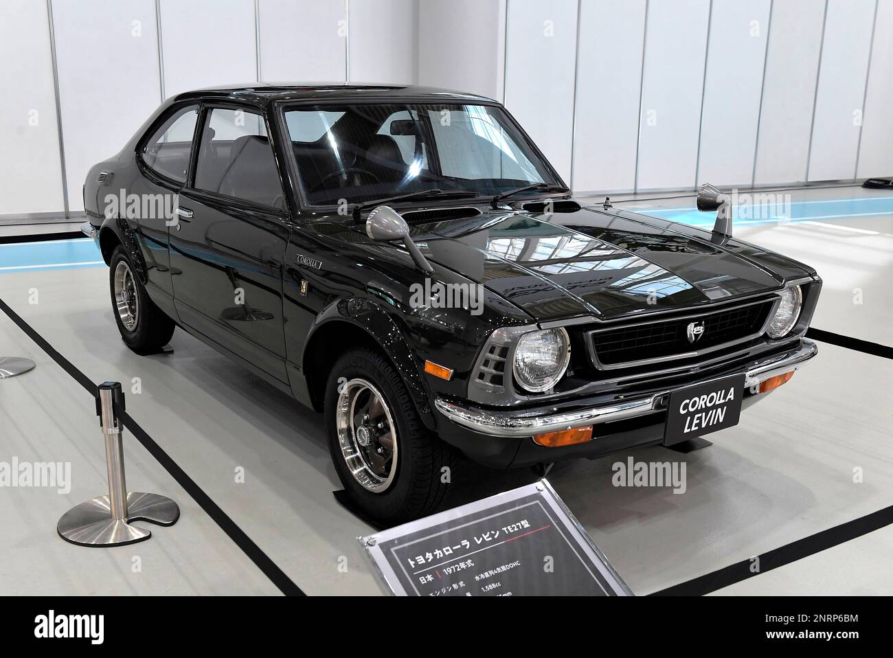 Toyota Carolla Levin TE27, which is one of the 2nd generation Corolla ...