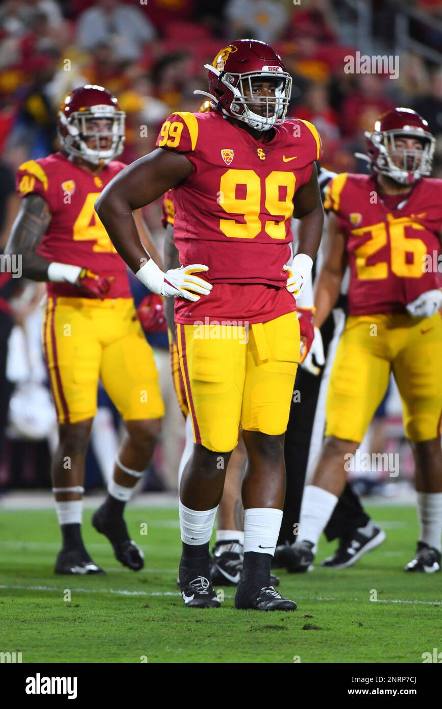 LOS ANGELES, CA - OCTOBER 19: USC Trojans defensive lineman Drake ...