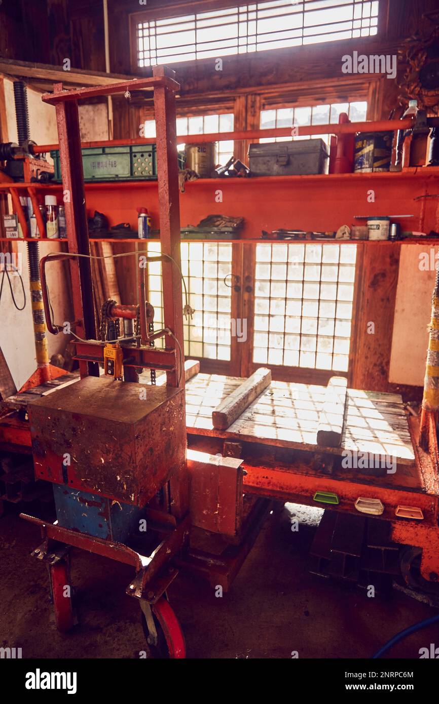 Hanji, traditional Korean paper, paper doll handmade from mulberry ...